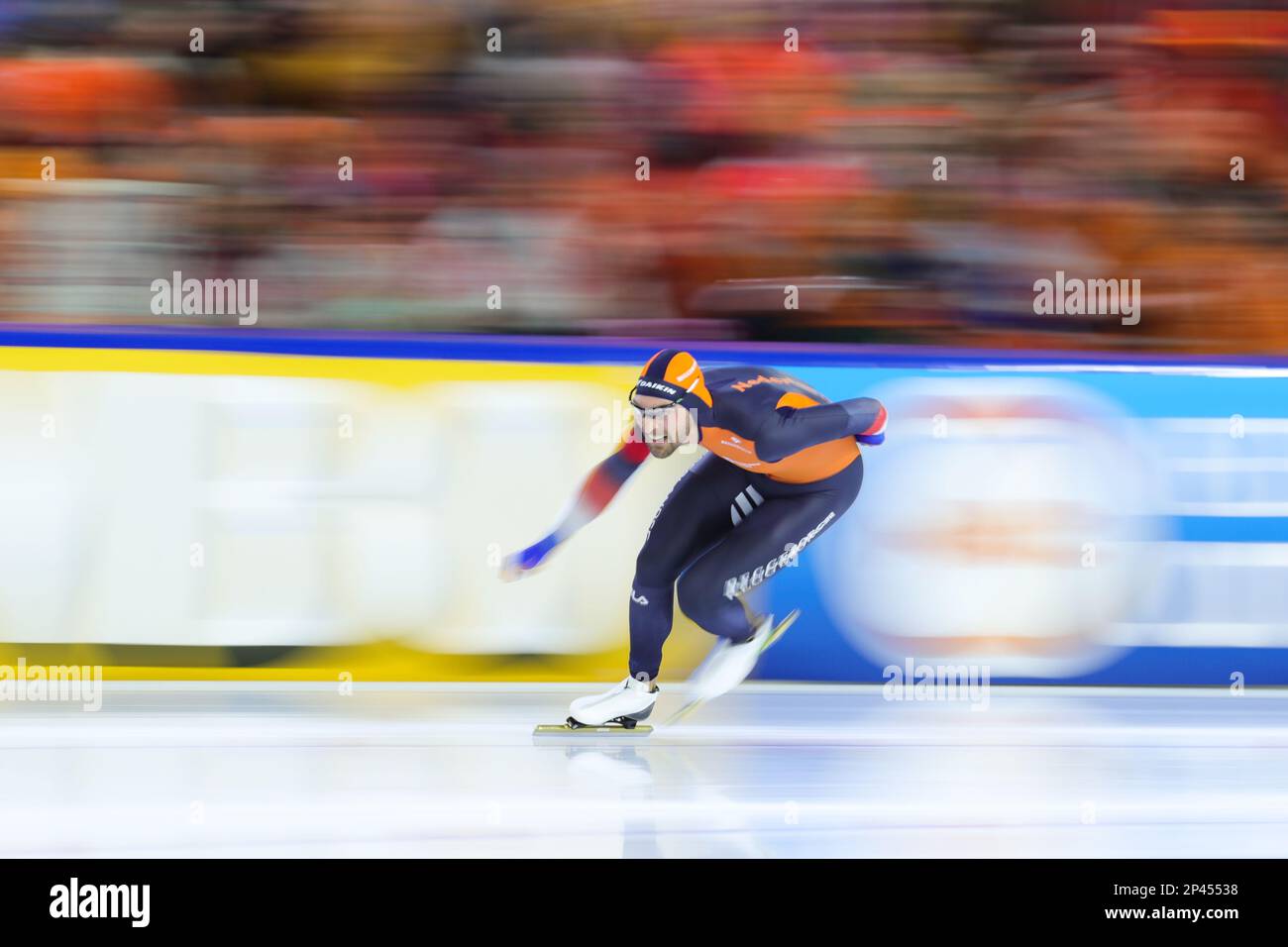 World skating championships men hi-res stock photography and images - Alamy