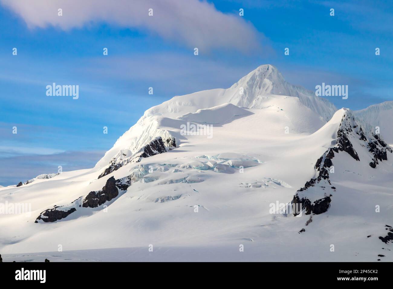 White iceberg rocks exposed hi-res stock photography and images - Alamy