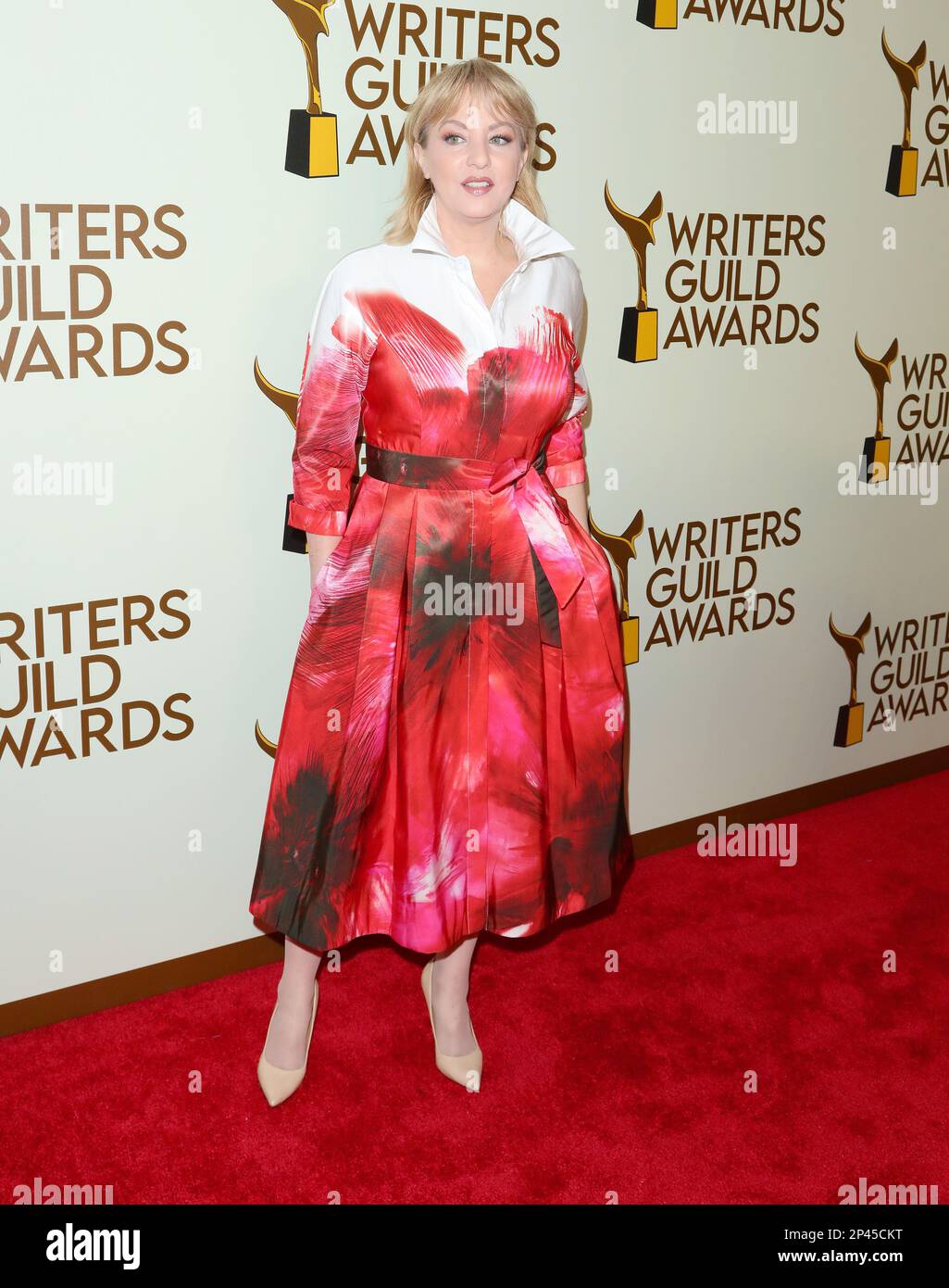 Wendi McLendon-Covey arrives at The 2023 Writers Guild Awards held at ...