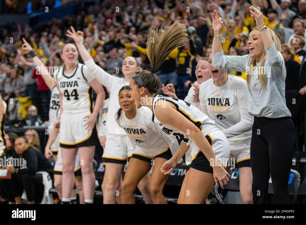 MINNEAPOLIS, MN - MARCH 05: Iowa Hawkeyes guard Gabbie Marshall (24 ...