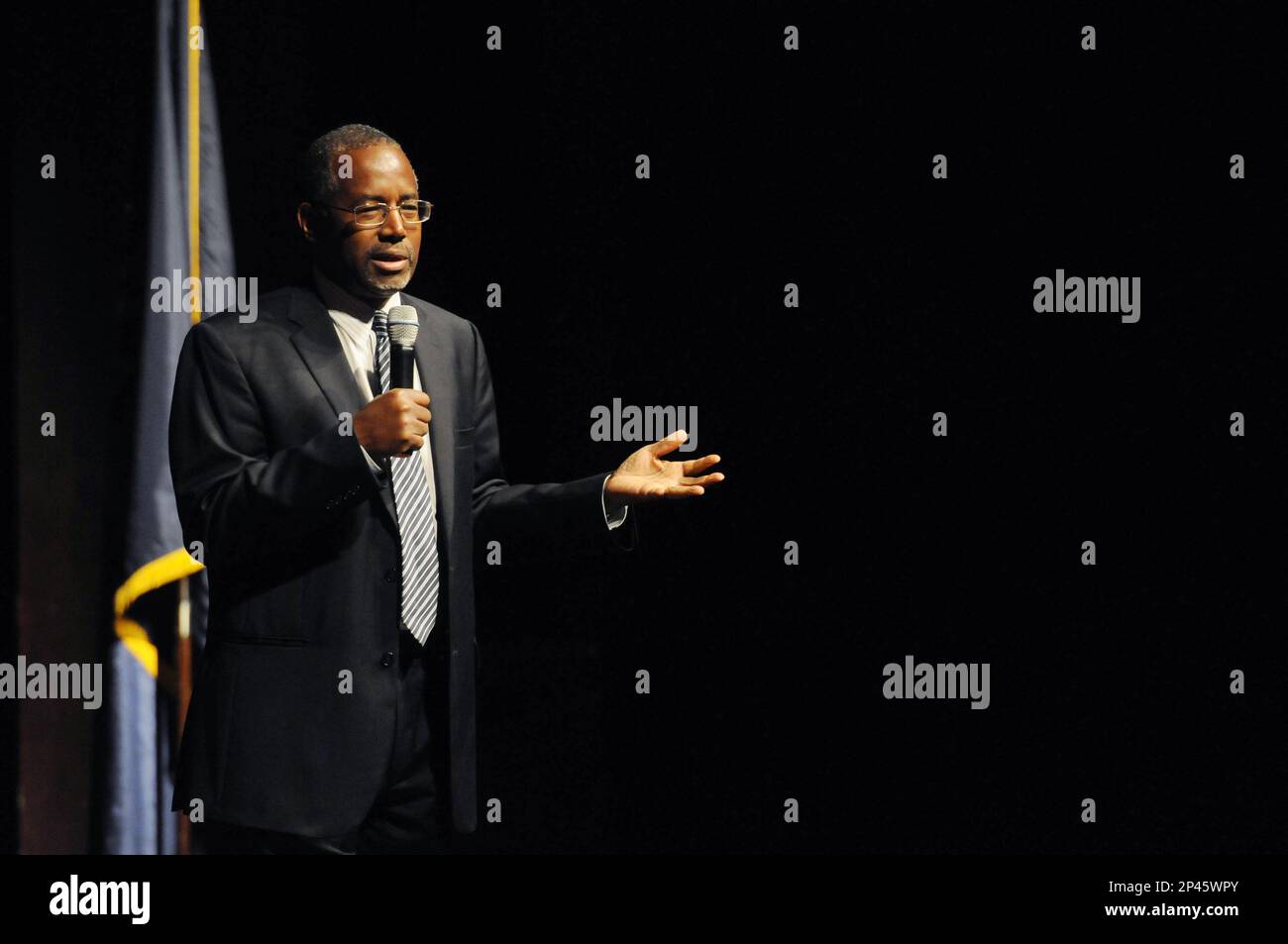 Pediatric neurosurgeon and author Dr. Ben Carson speaks to hundreds of ...