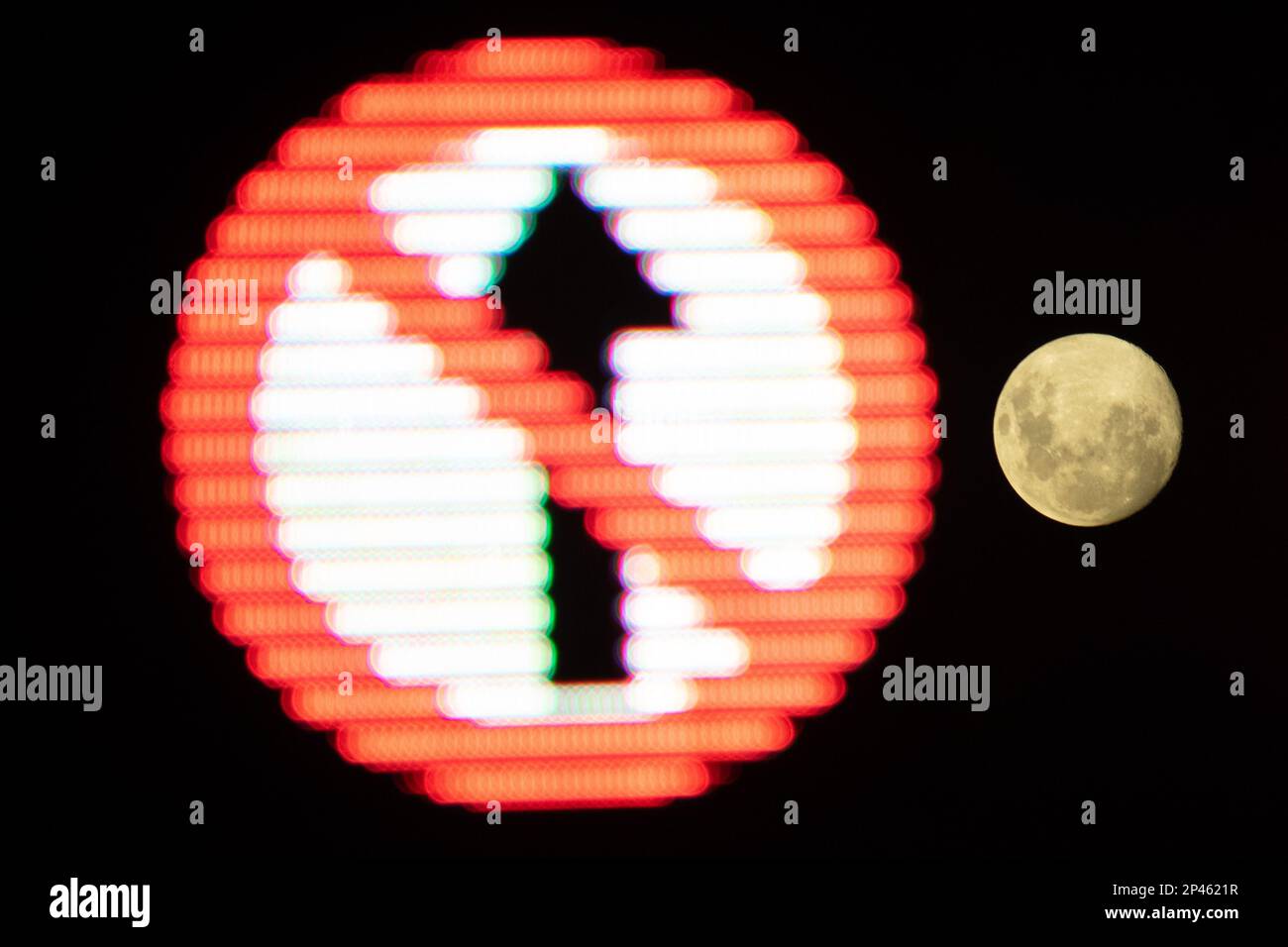 Santiago, Metropolitana, Chile. 5th Mar, 2023. The moon rises next to a ...