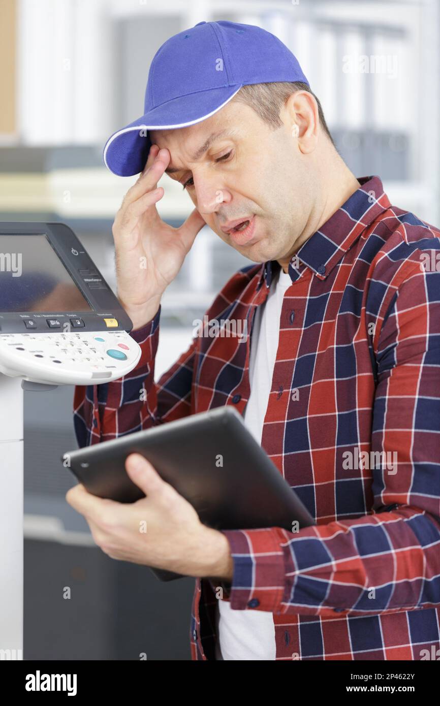 Man woman confused office worker hi-res stock photography and images ...