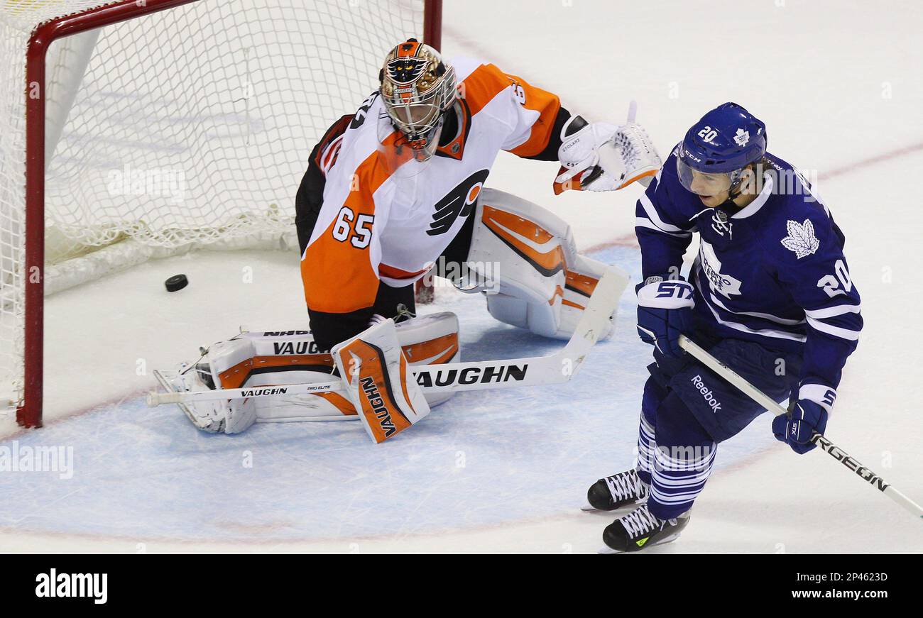 David Booth of the Toronto Maple Leafs scores the winning shoot-out ...
