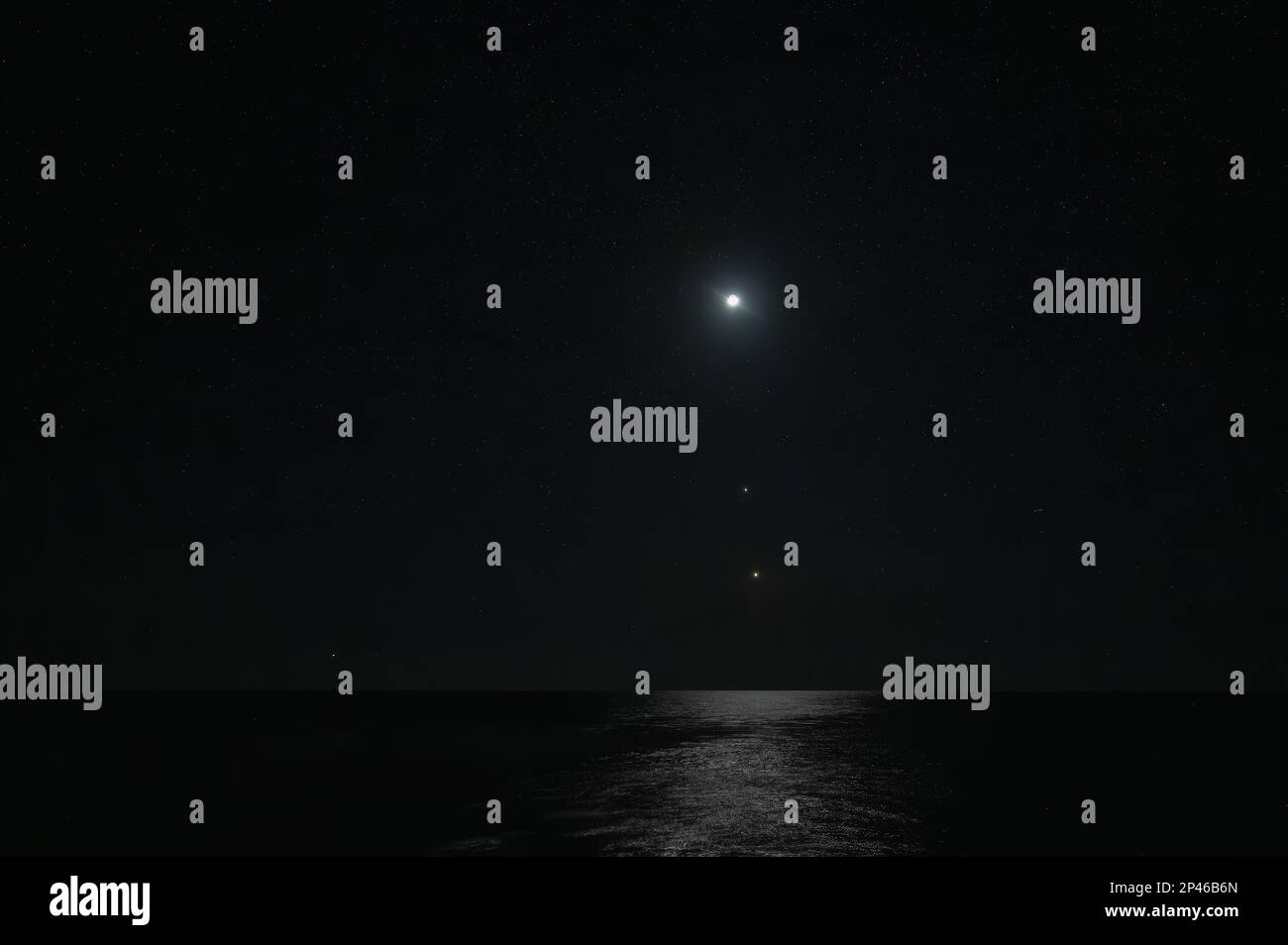 Moon, Jupiter and Venus setting over Gulf of Mexico from Middle Cape ...