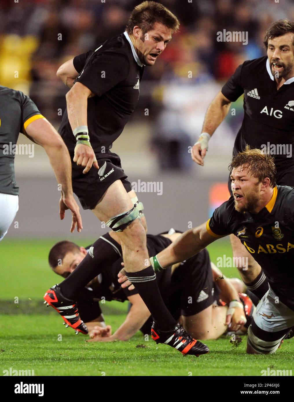 Richie Mccaw Tackle