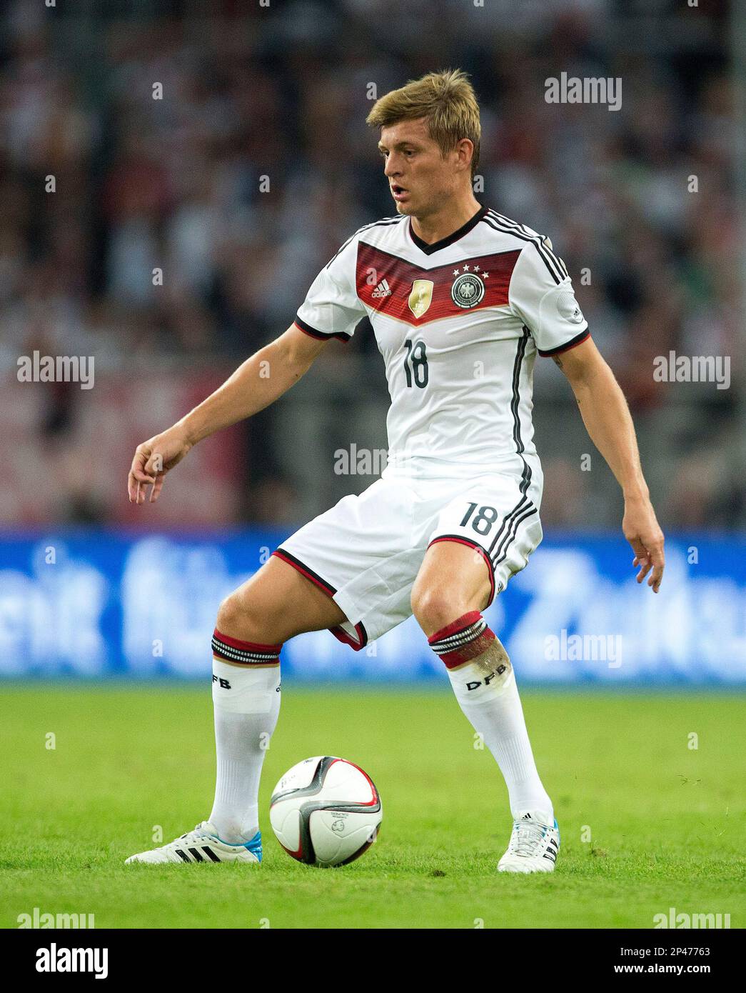 Sept. 3, 2014 - Dusseldorf, United Kingdom - Toni Kroos of Germany ...