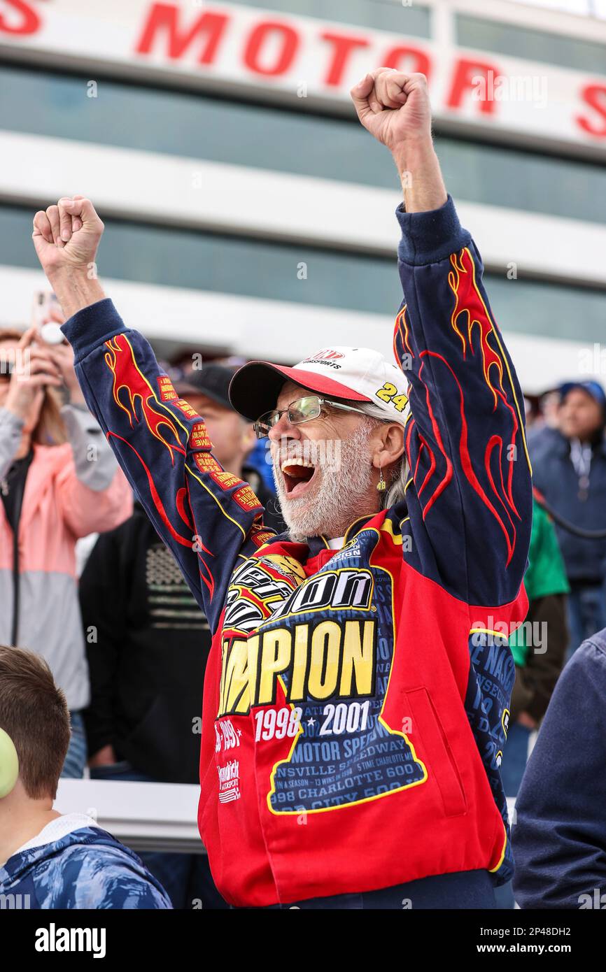 LAS VEGAS, NV - MARCH 05: A fan shows excitement during the NASCAR Cup ...