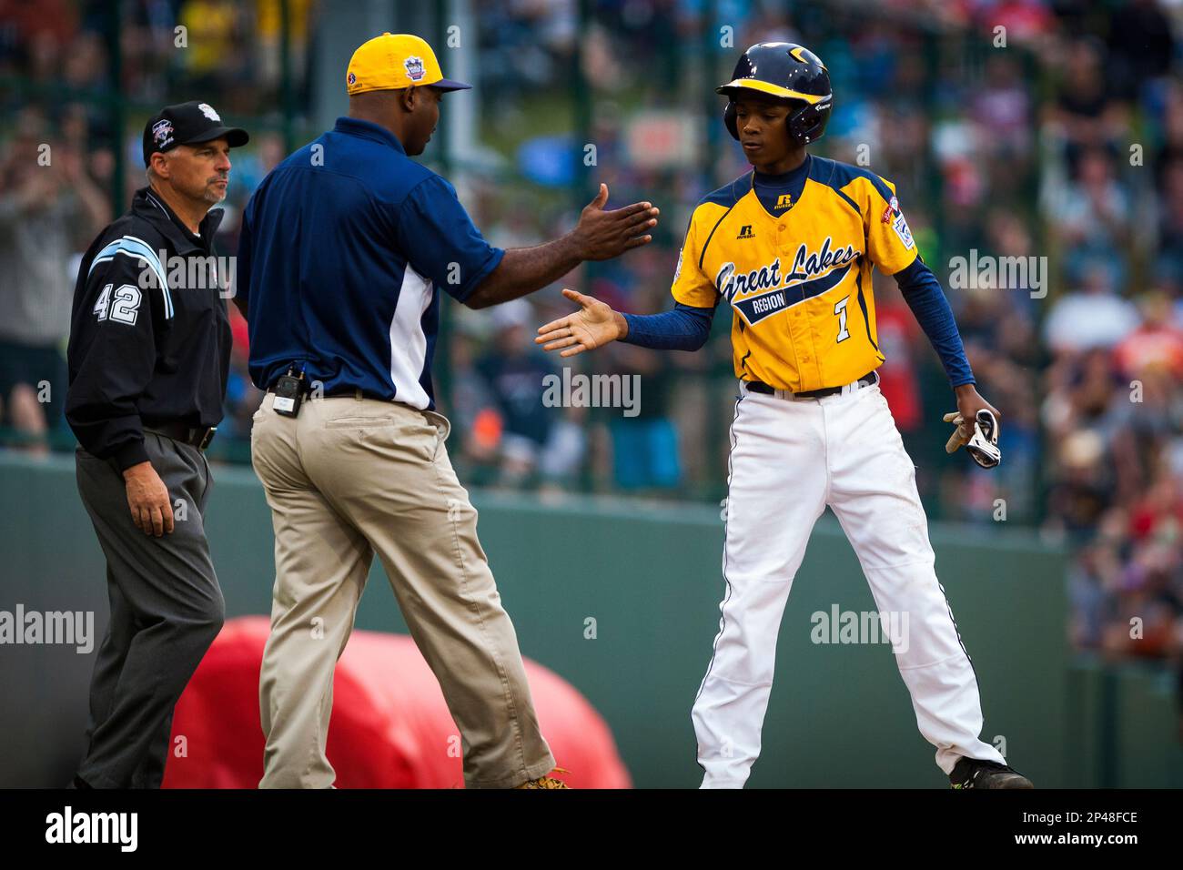 Chicago's Lawrence Noble advances to third during the U.S. Championship ...