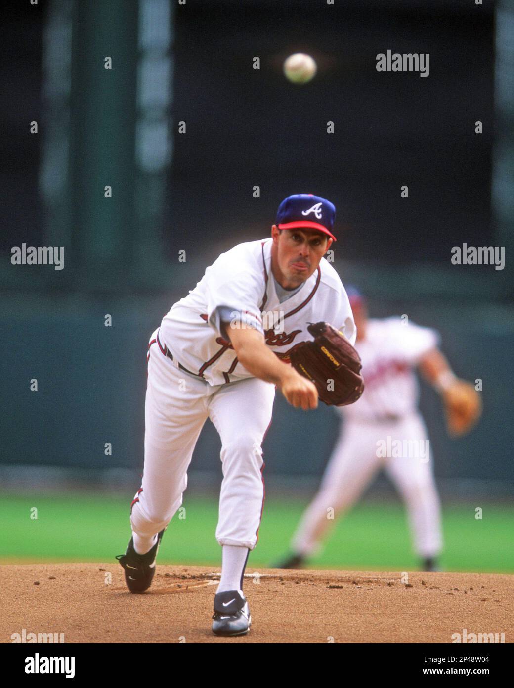 Pitcher Greg Maddux of the Atlanta Braves starts in 1999. (AP Photo ...