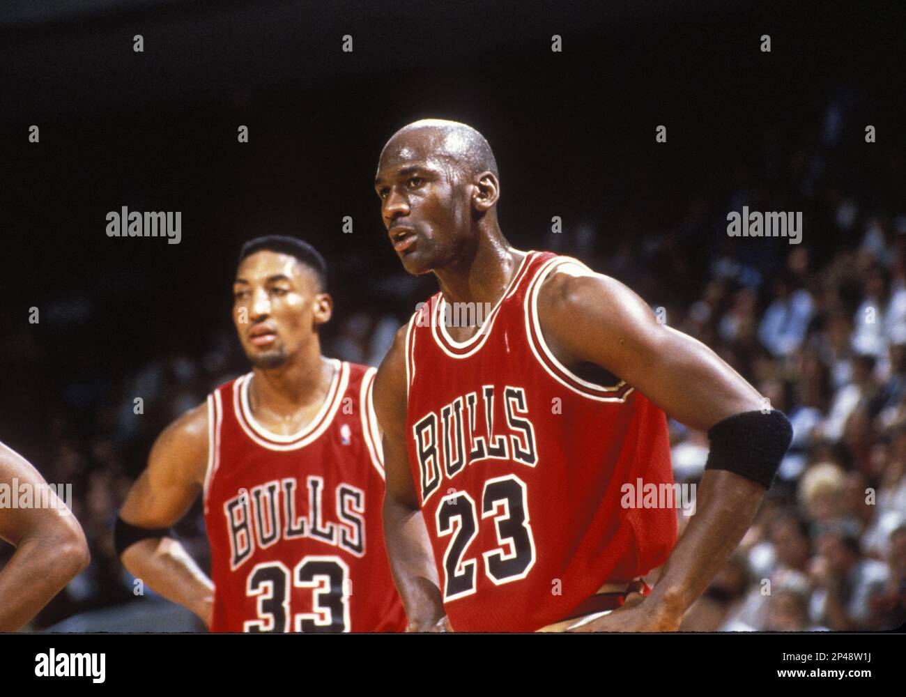 Chicago Bulls guard Michael Jordan sets for play against the Miami Heat ...