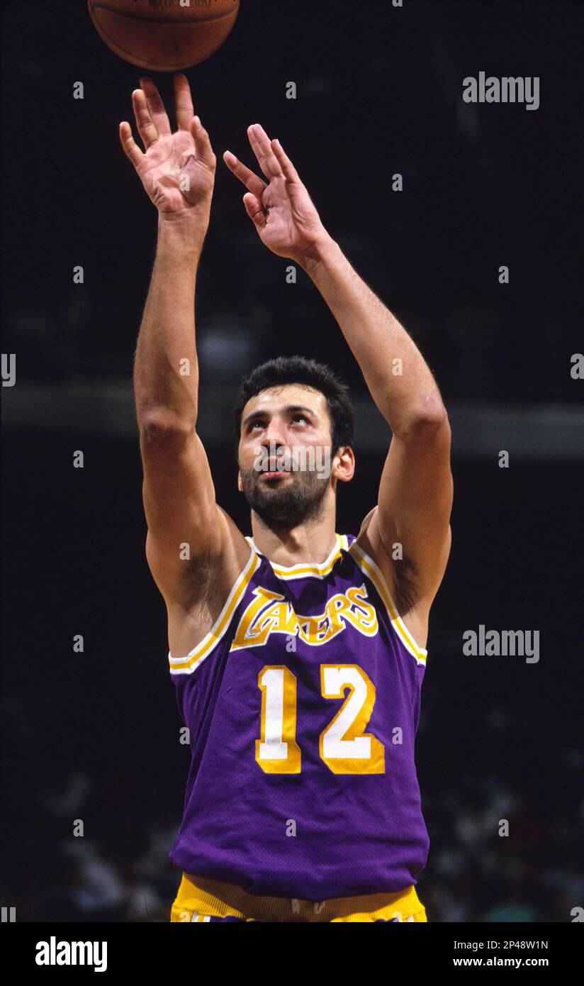 Los Angeles Lakers Vlade Divac releases a free throw in 1993. (AP Photo ...