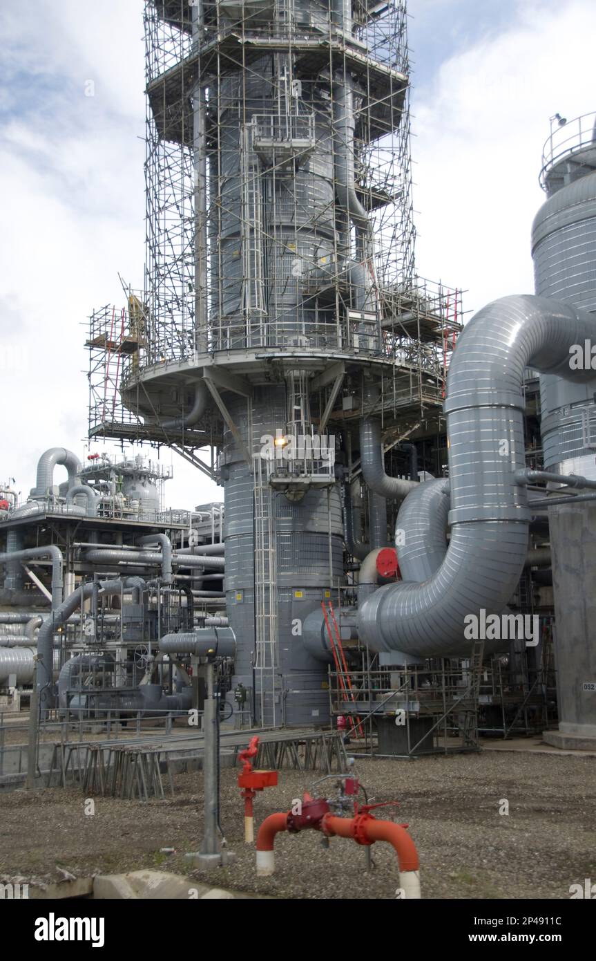 Tangguh LNG plant pipework and vessels, Tangguh LNG (Liquified Natural ...