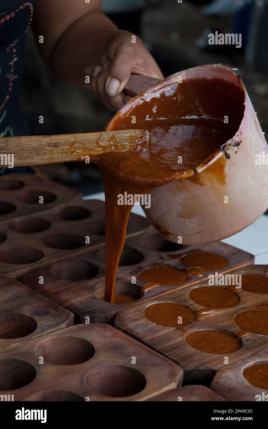Molten sugar boiling hi-res stock photography and images - Alamy