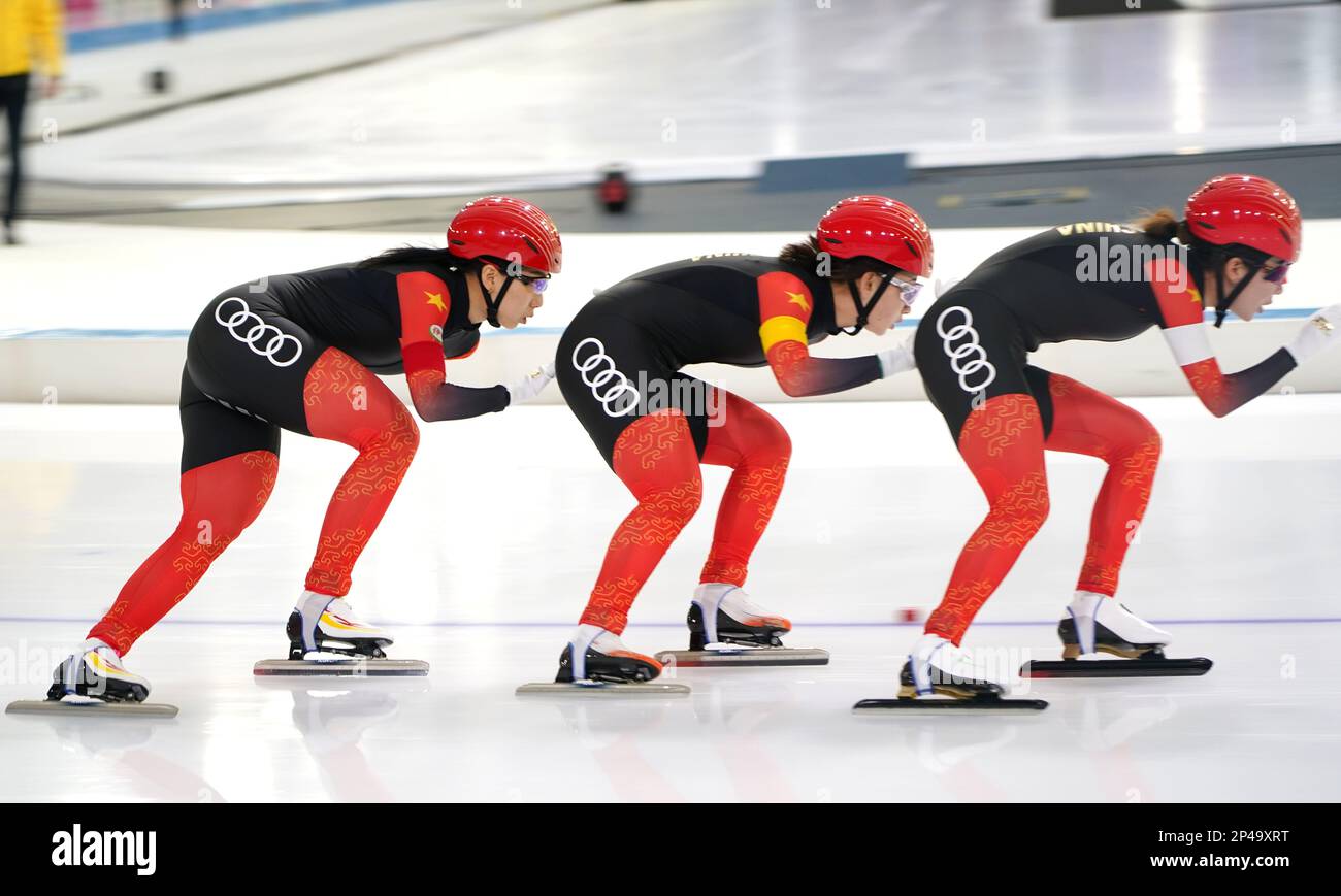 Mei Han (CHN), Qishi Li (CHN) and Aoyu Chen (CHN) in Team Pursuit women ...