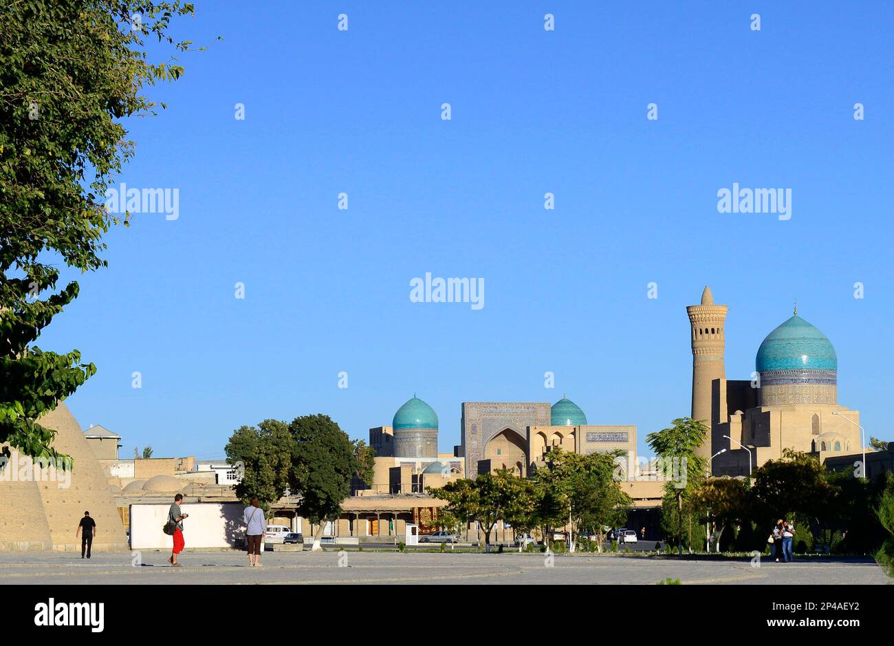 Kalan minaret n the old city of Bukhara, Uzbekistan Stock Photo - Alamy