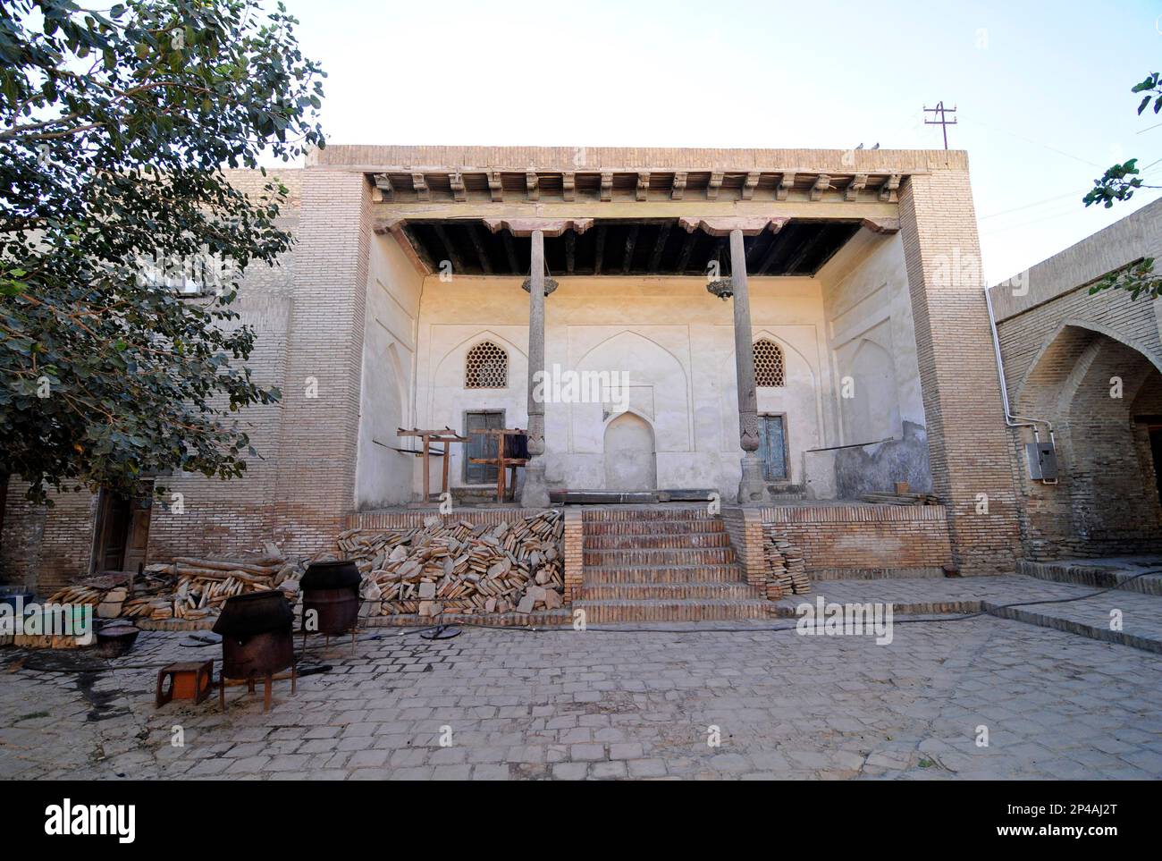 An old traditional house in the old city of Bukhara, Uzbekistan Stock ...