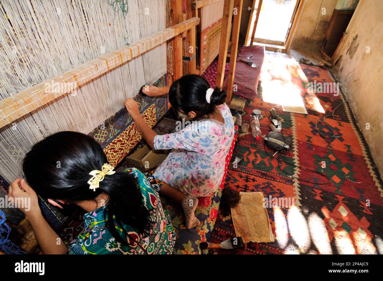 Uzbek rugs hi-res stock photography and images - Alamy