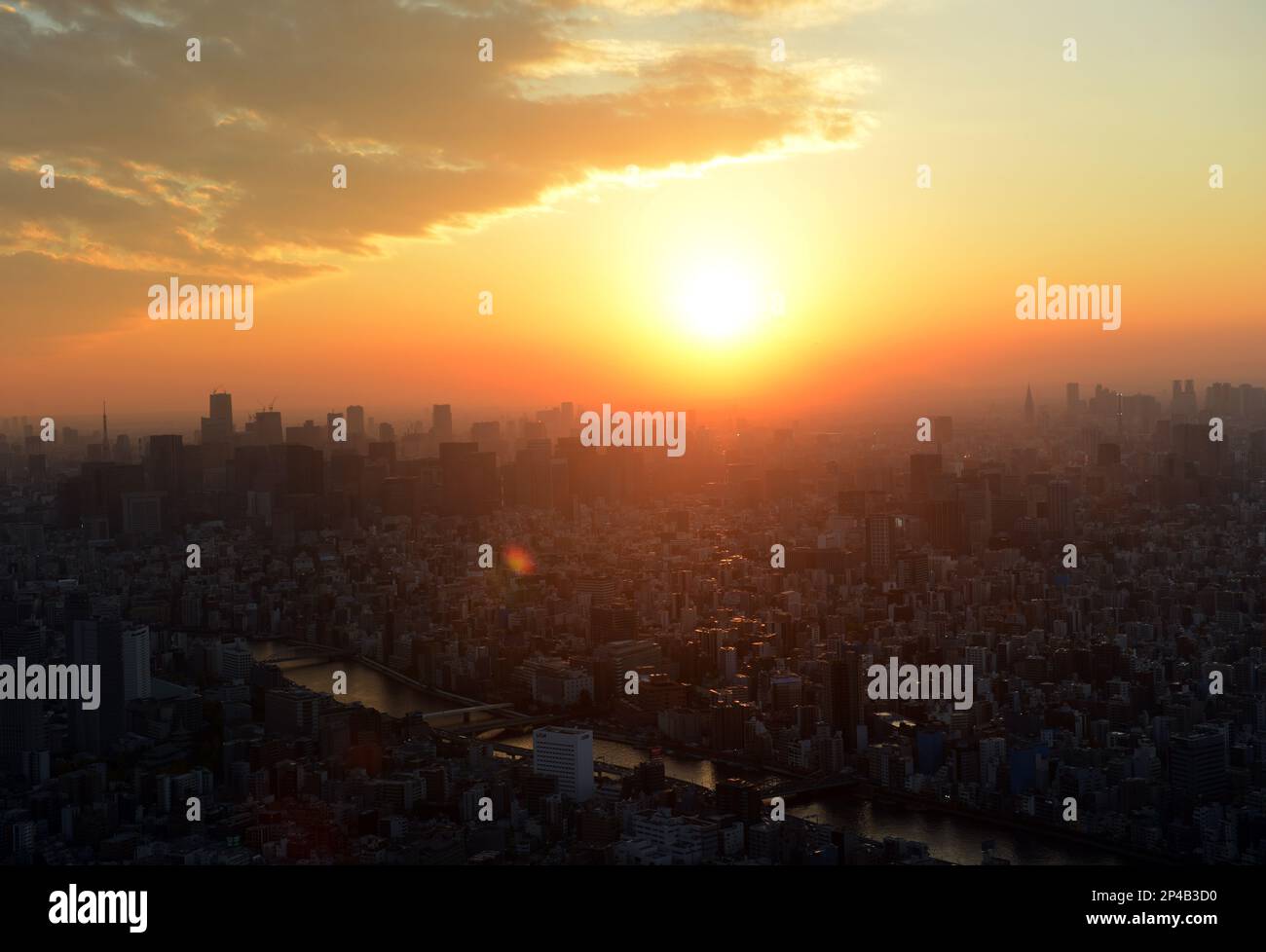 Fuji and tokyo skytree at sunset hi-res stock photography and images ...