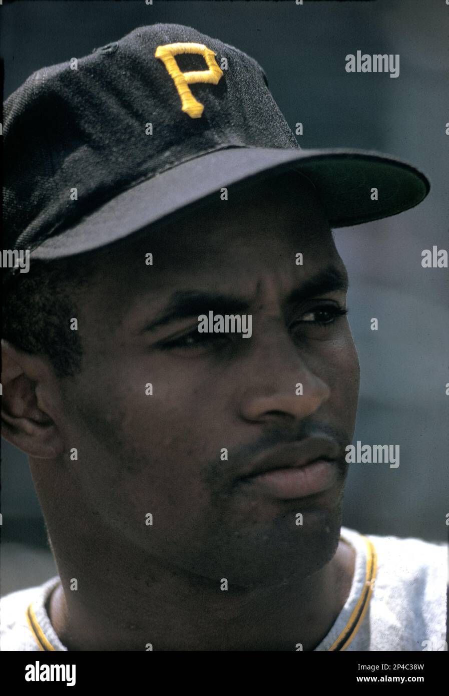 Pittsburgh Pirates Roberto Clemente (21) portrait from his 1960 season ...