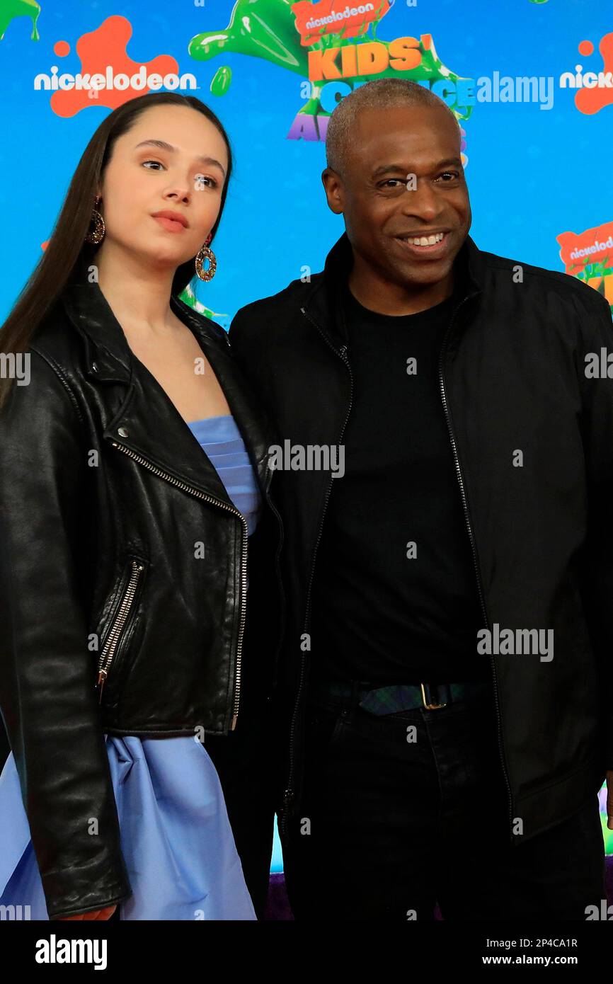LOS ANGELES - MAR 4: Piper Lewis, Phill Lewis at the Kids Choice Awards ...