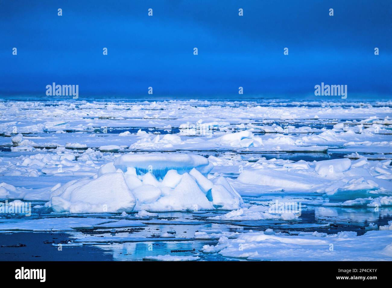 Artic ice sheet hi-res stock photography and images - Alamy