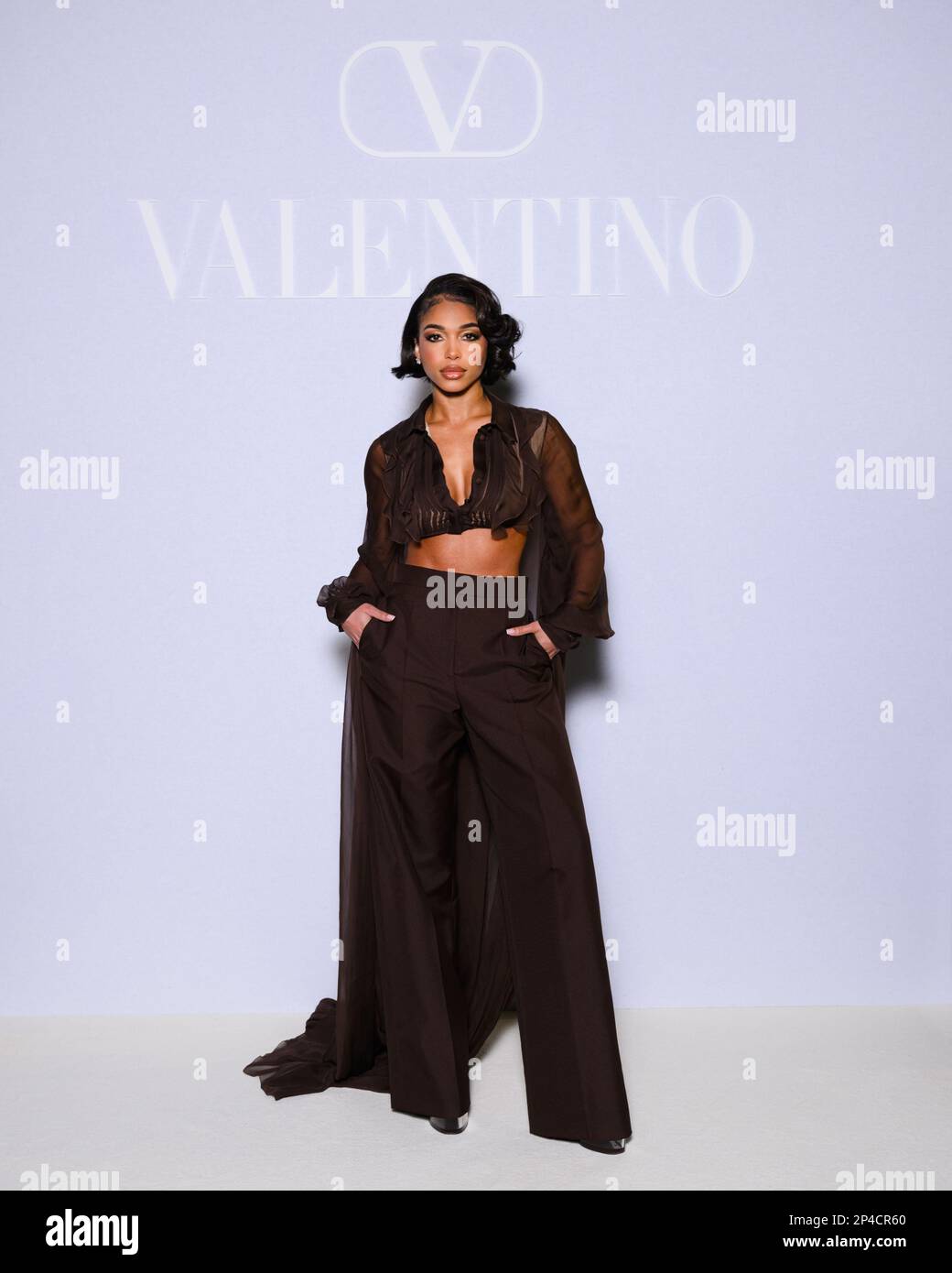 Lori Harvery Paris Fashion Week - Women F/W 23-24 Valentino Fashion ...