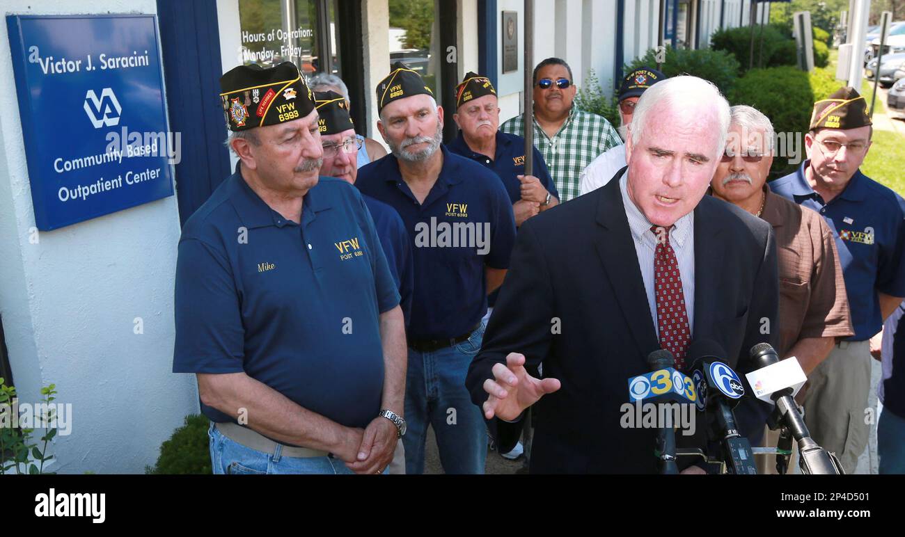 Rep. Pat Meehan visits the Victor J. Saracini Veterans’ Clinic, VA ...