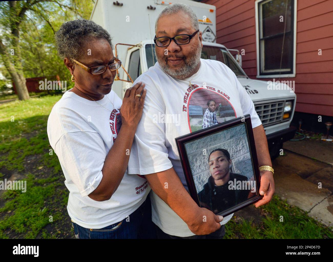 In this May 16, 2014 photo, Forrest Holcomb, of Peoria, Ill., along ...