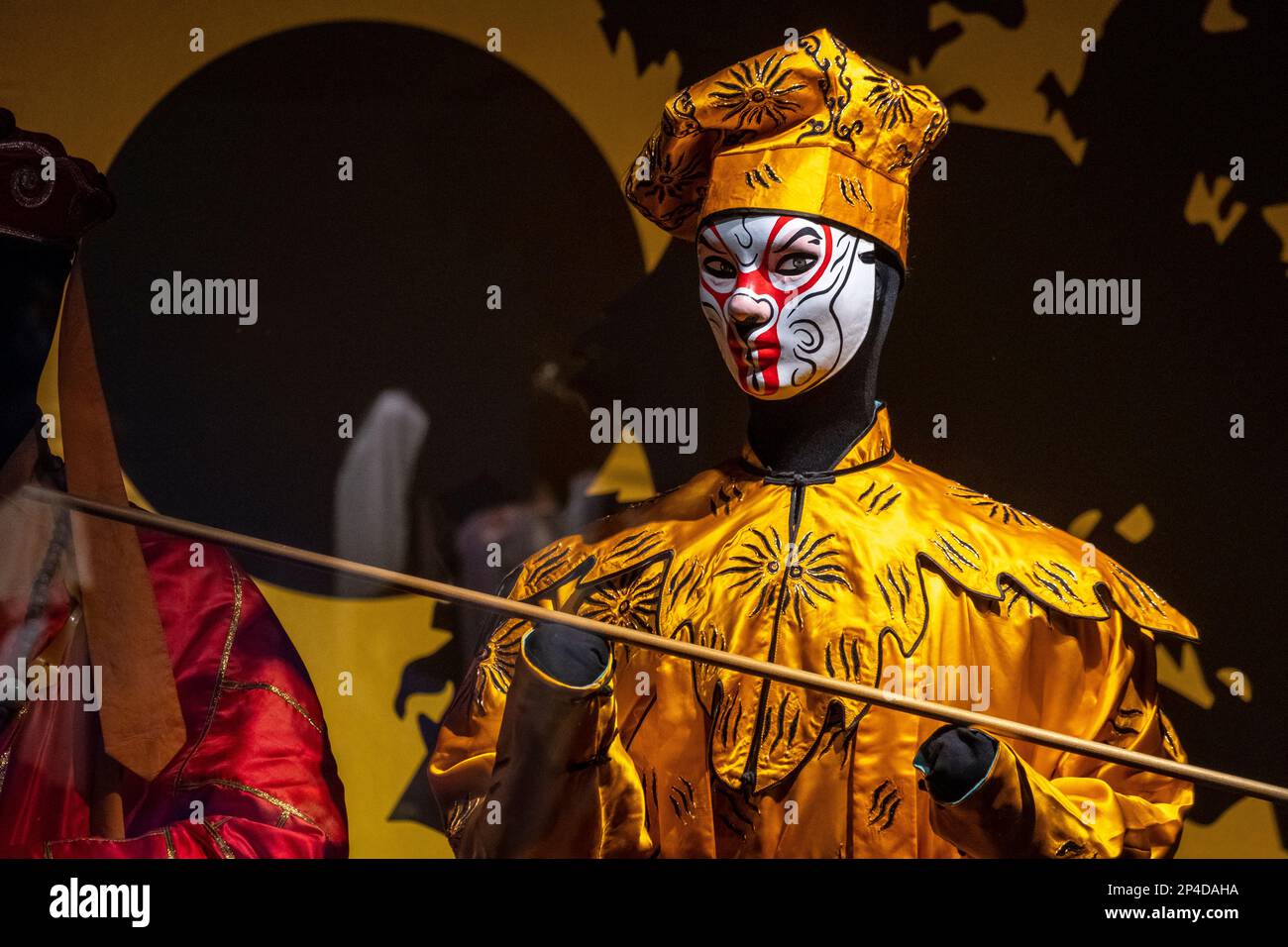 Museu do Oriente, Lisbon, Portugal -- exhibit on traditional Chinese ...