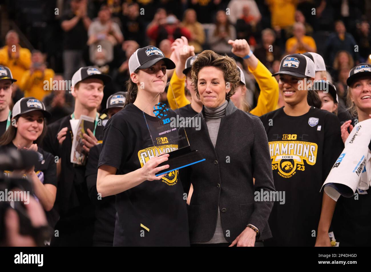 Caitlin clark award hi-res stock photography and images - Alamy