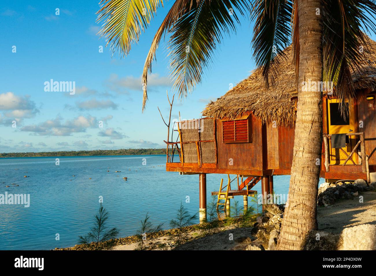 Thatched chalet hi-res stock photography and images - Alamy