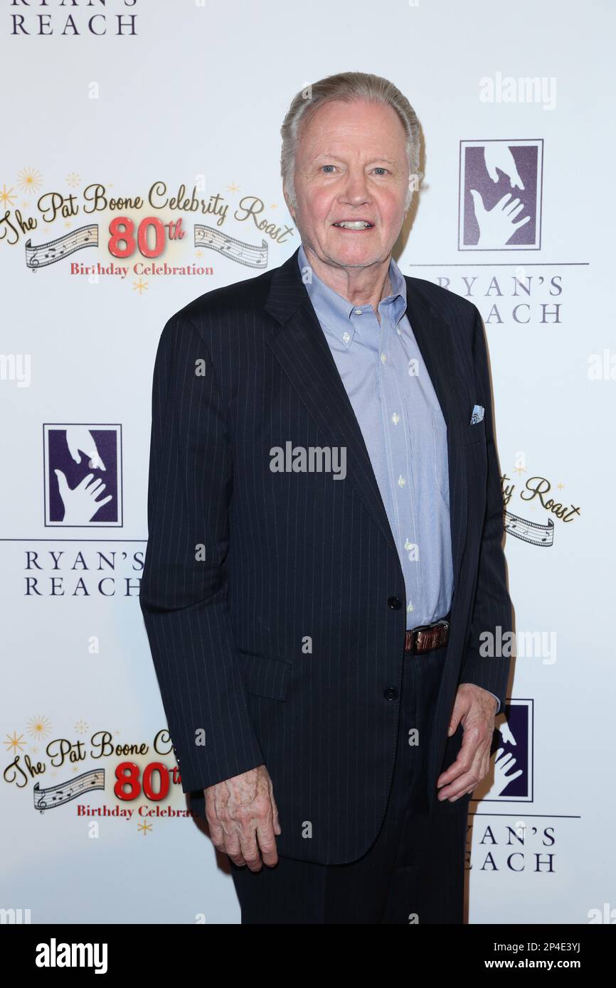 Photo by: JMA/STAR MAX/IPx6/1/14Jon Voight at The Pat Boone 80th ...