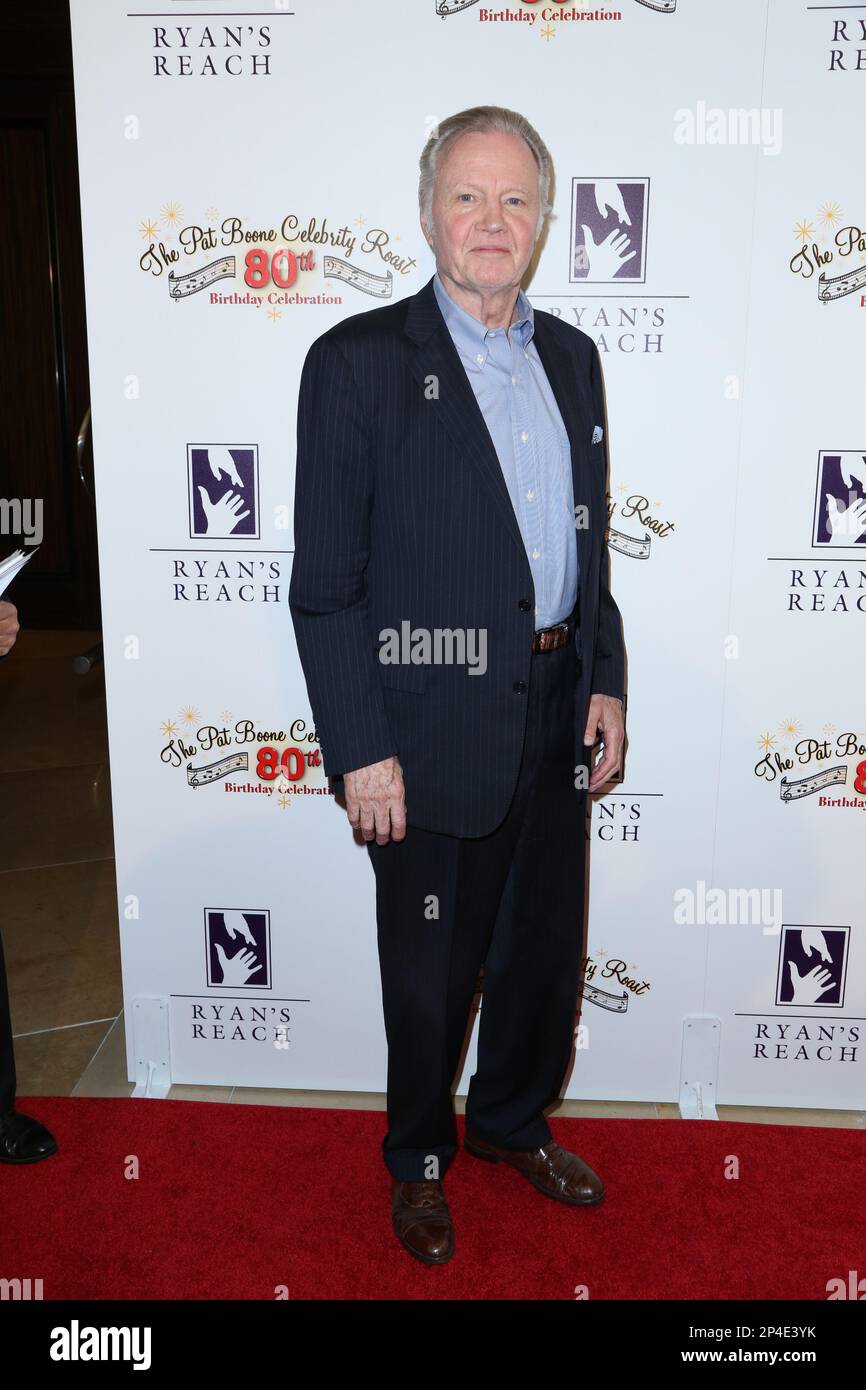 Photo by: JMA/STAR MAX/IPx6/1/14Jon Voight at The Pat Boone 80th ...