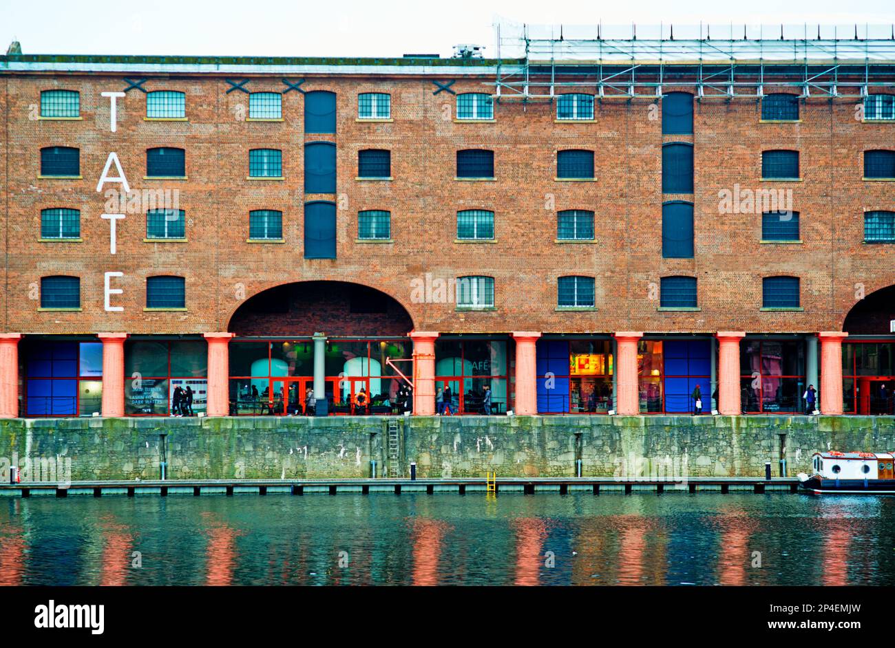 Tate liverpool albert dock hi-res stock photography and images - Alamy