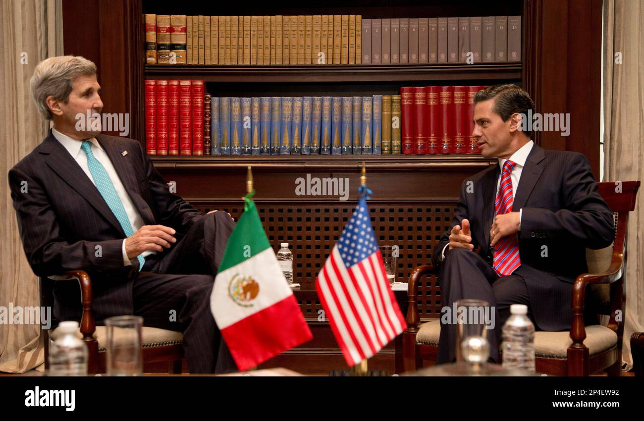 Secretary of State John Kerry meets with Mexico's President Enrique ...