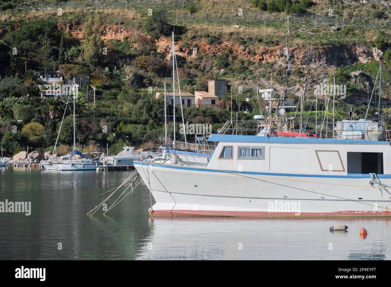 Small white fishing boat hi-res stock photography and images - Alamy