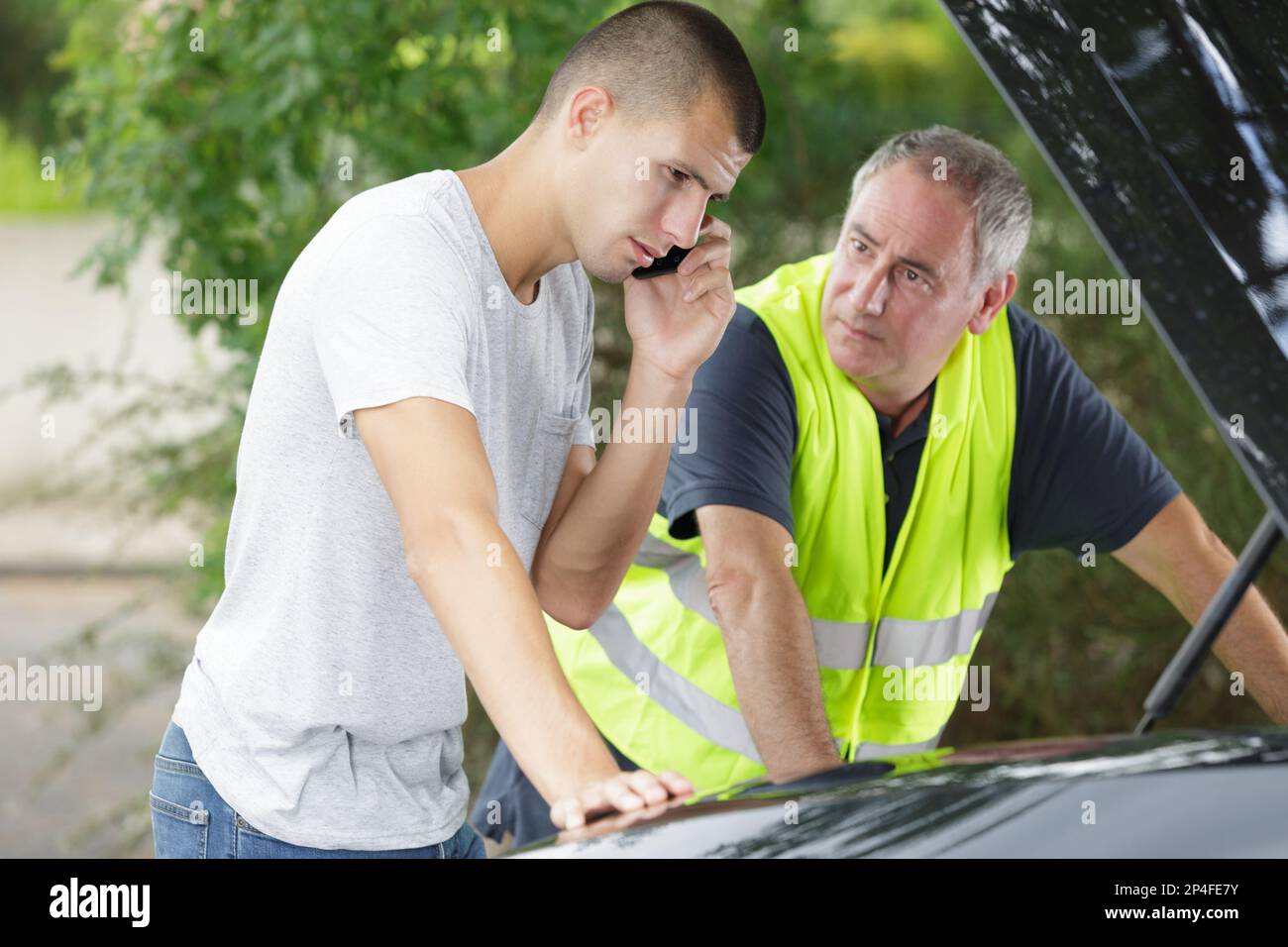 Car repair center hi-res stock photography and images - Alamy