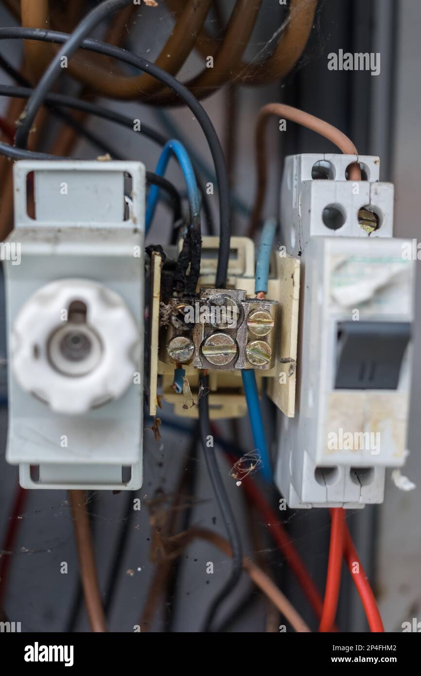 Electrical system Clamp connection Stock Photo - Alamy