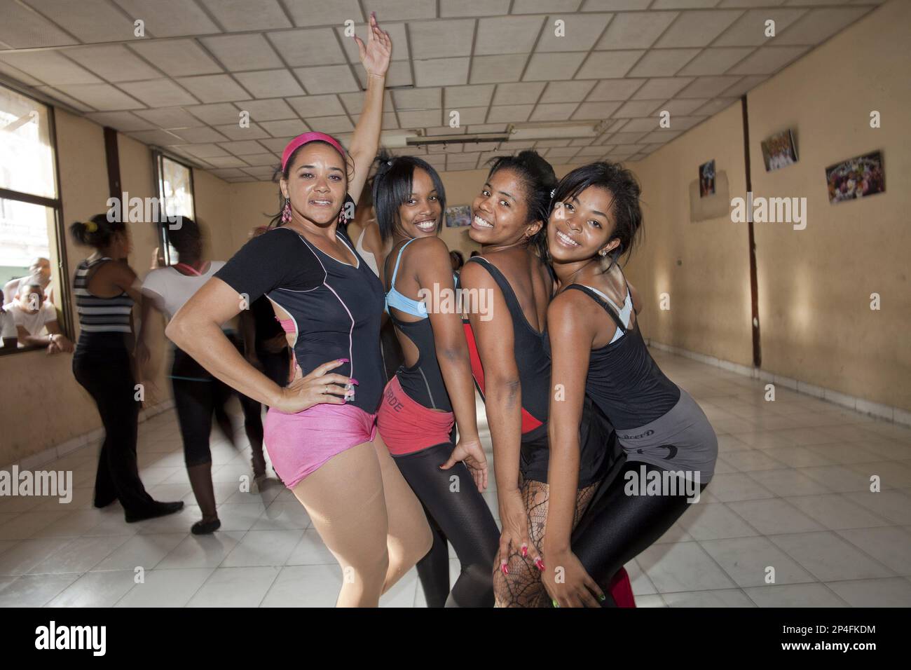 Girls in Central Havana practice dance Stock Photo - Alamy
