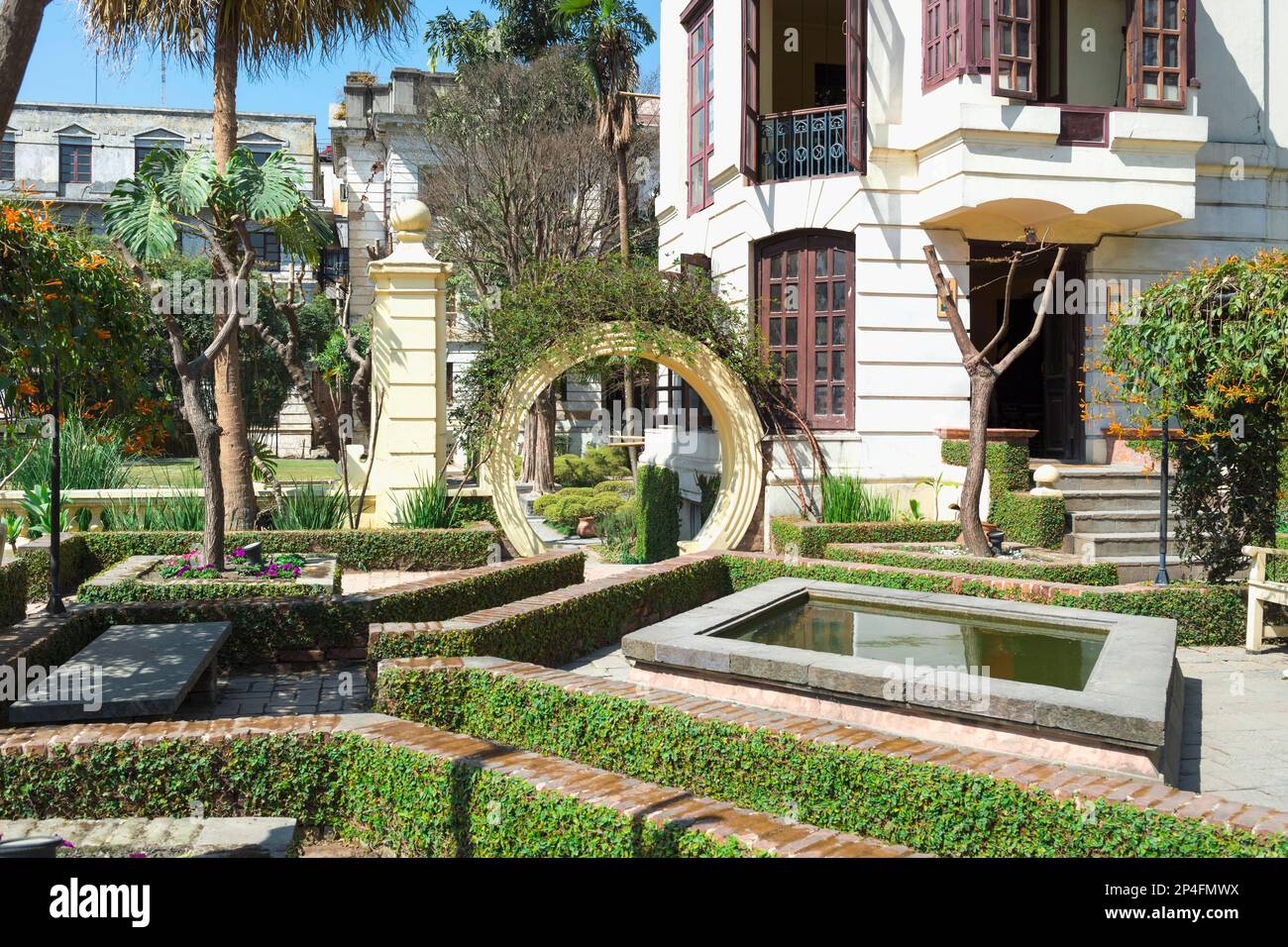 Nepal garden dream hi-res stock photography and images - Alamy