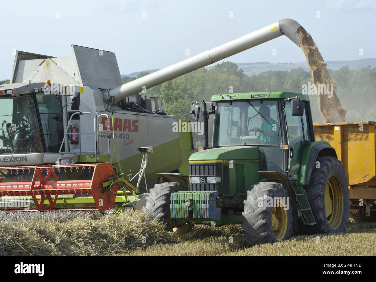 Wheat loading hi-res stock photography and images - Alamy