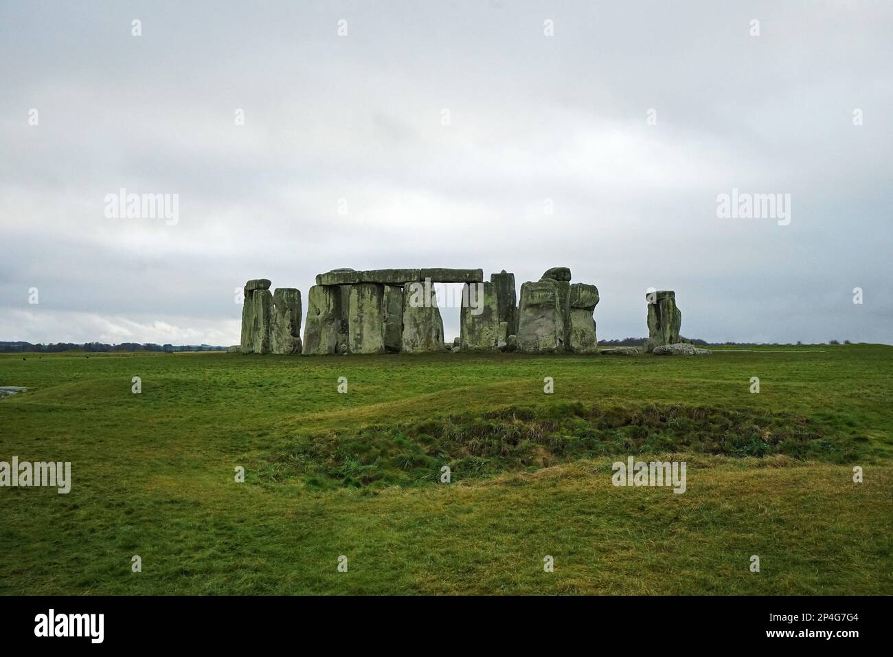 Natural landscape of Stonehenge, the unique stone circle and world’s ...