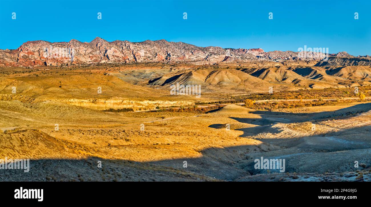 The Cockscomb at sunrise, Cottonwood Road in Cottonwood Canyon, Grand ...