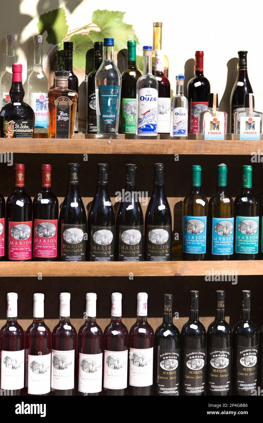 Market stall wine hi-res stock photography and images - Alamy