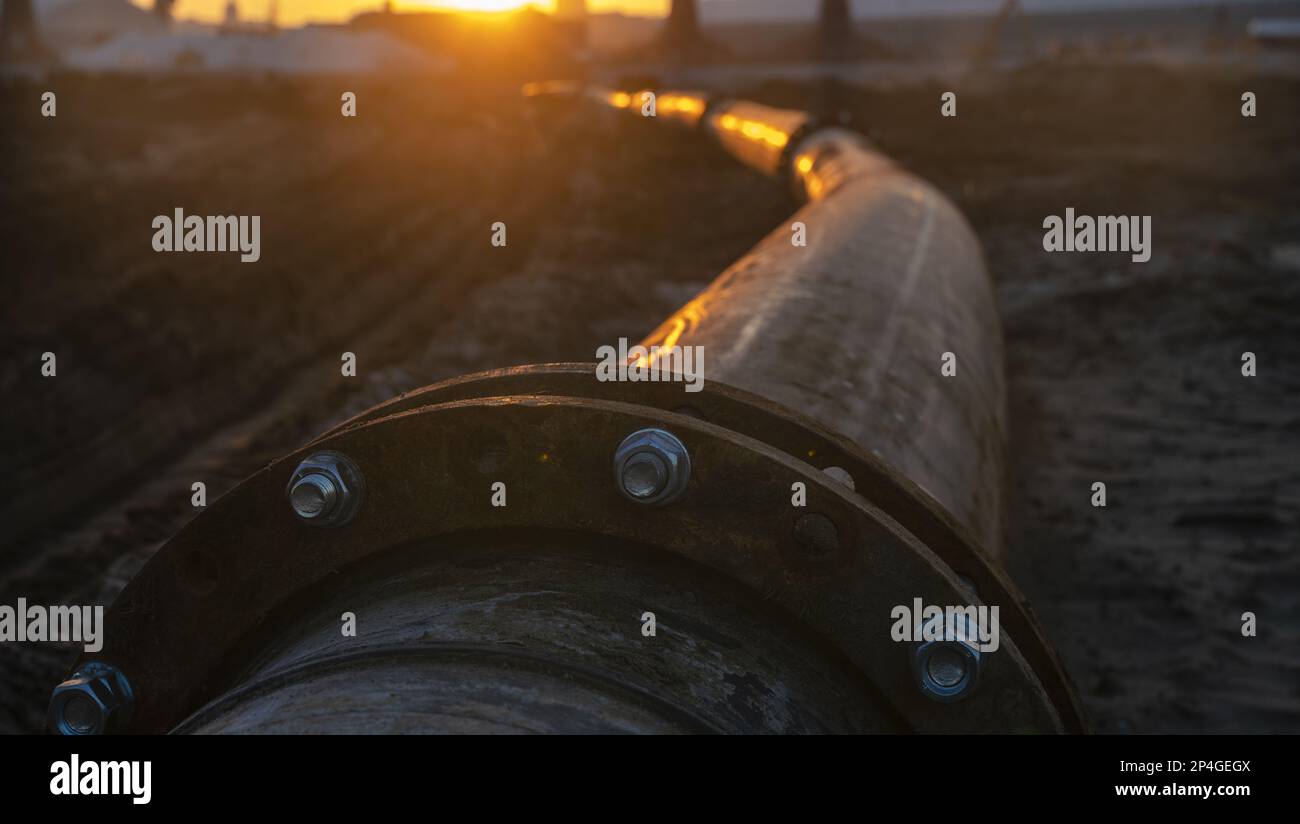 Oilfield pipes hi-res stock photography and images - Alamy