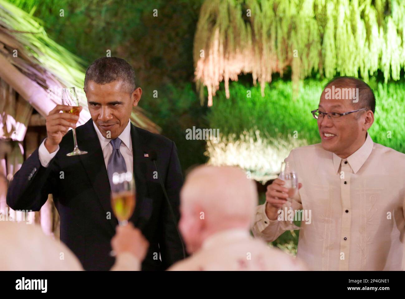 U.S. President Barack Obama, left, and Philippine President Benigno ...