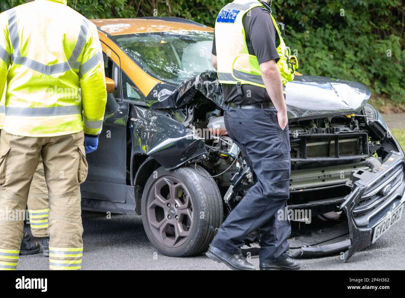 Fire engine uk front hi-res stock photography and images - Alamy