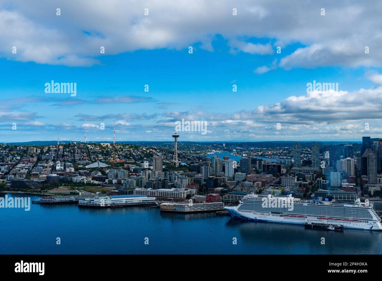 Aerial view of Seattle with big cruise ship Stock Photo - Alamy