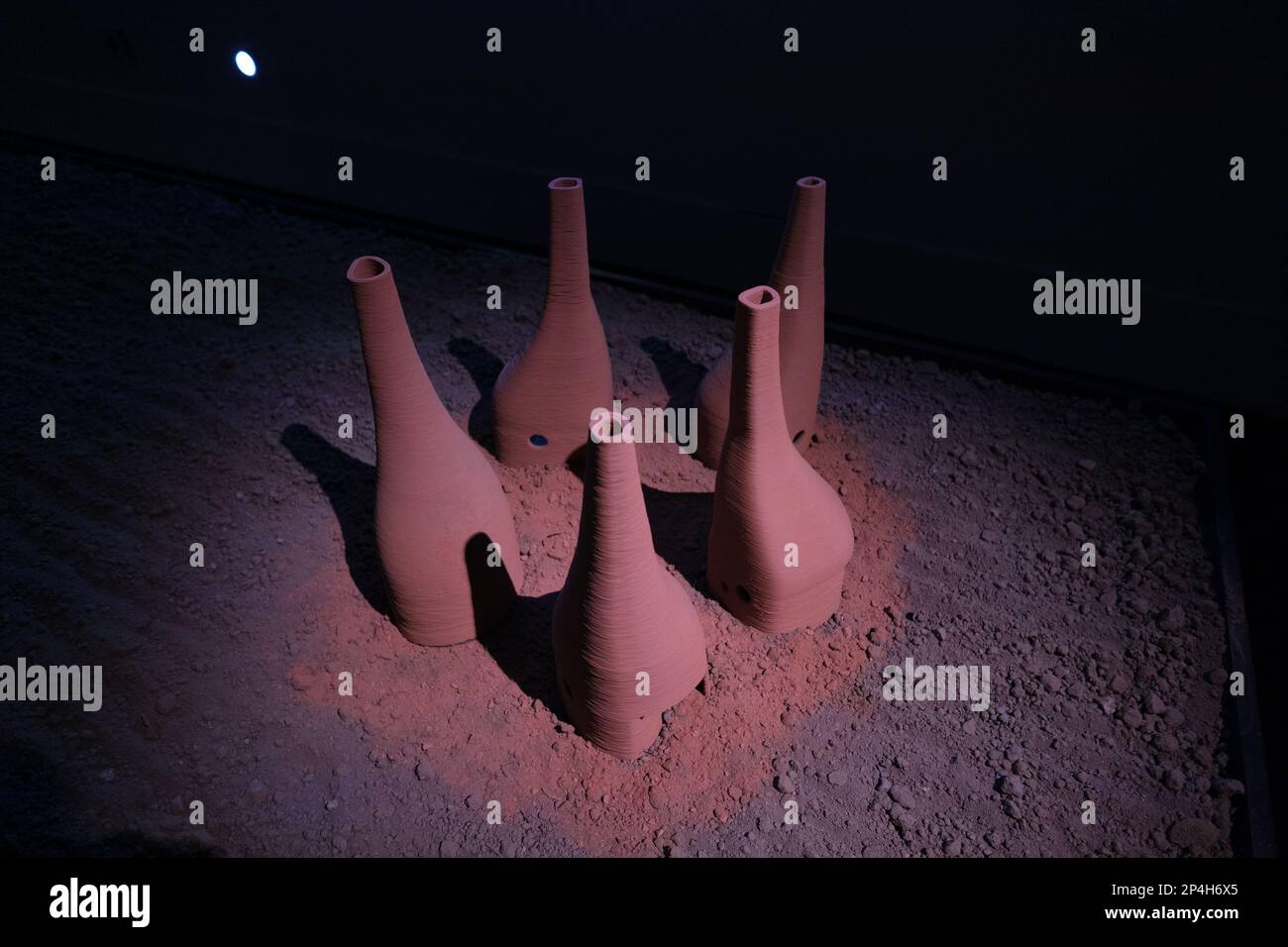 Tierra habitable hi-res stock photography and images - Alamy